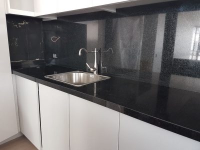 Granito Negro Brasil – Superficiesmarmol.cl